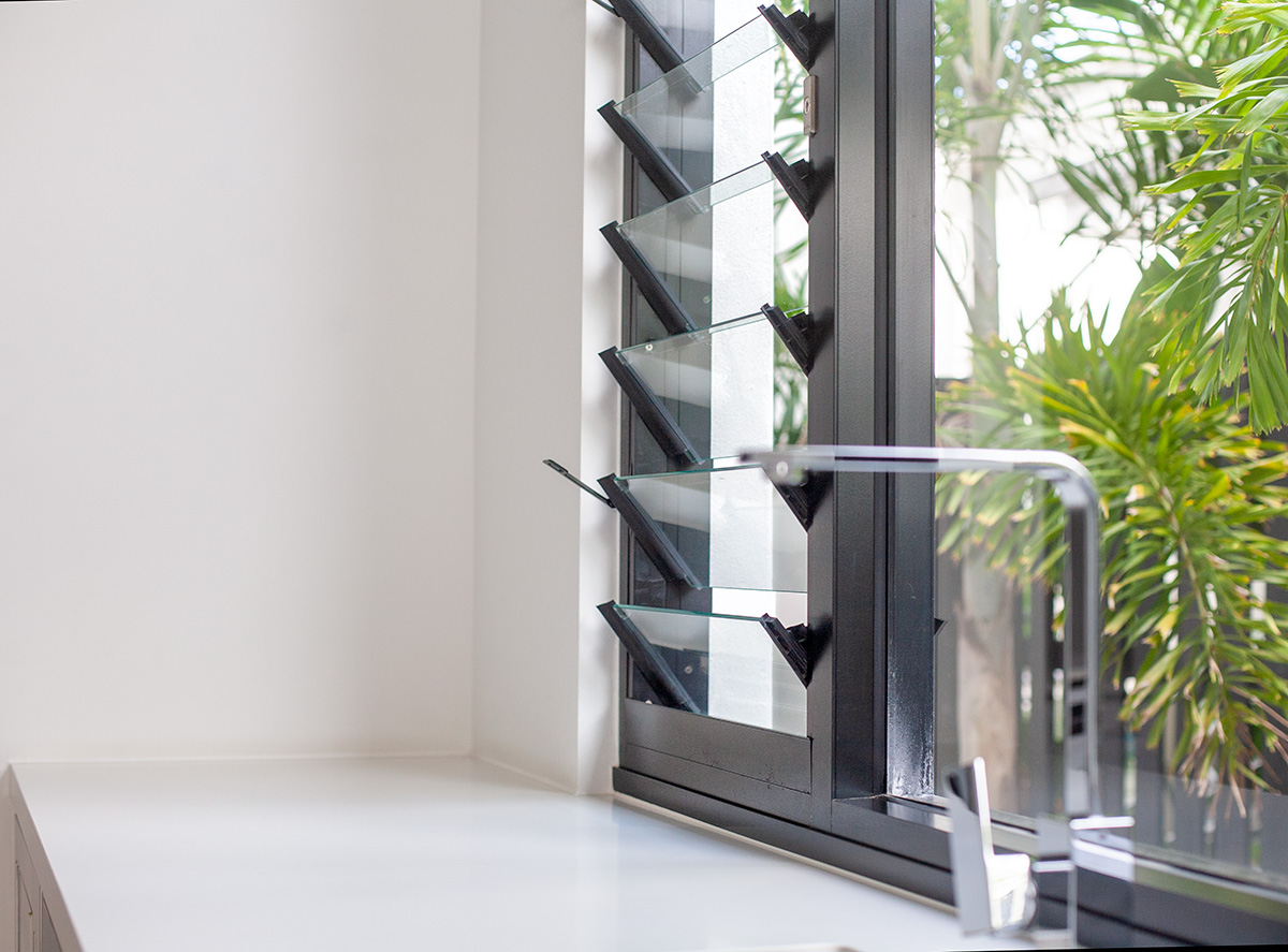 Altair Louver Window - Hawaii